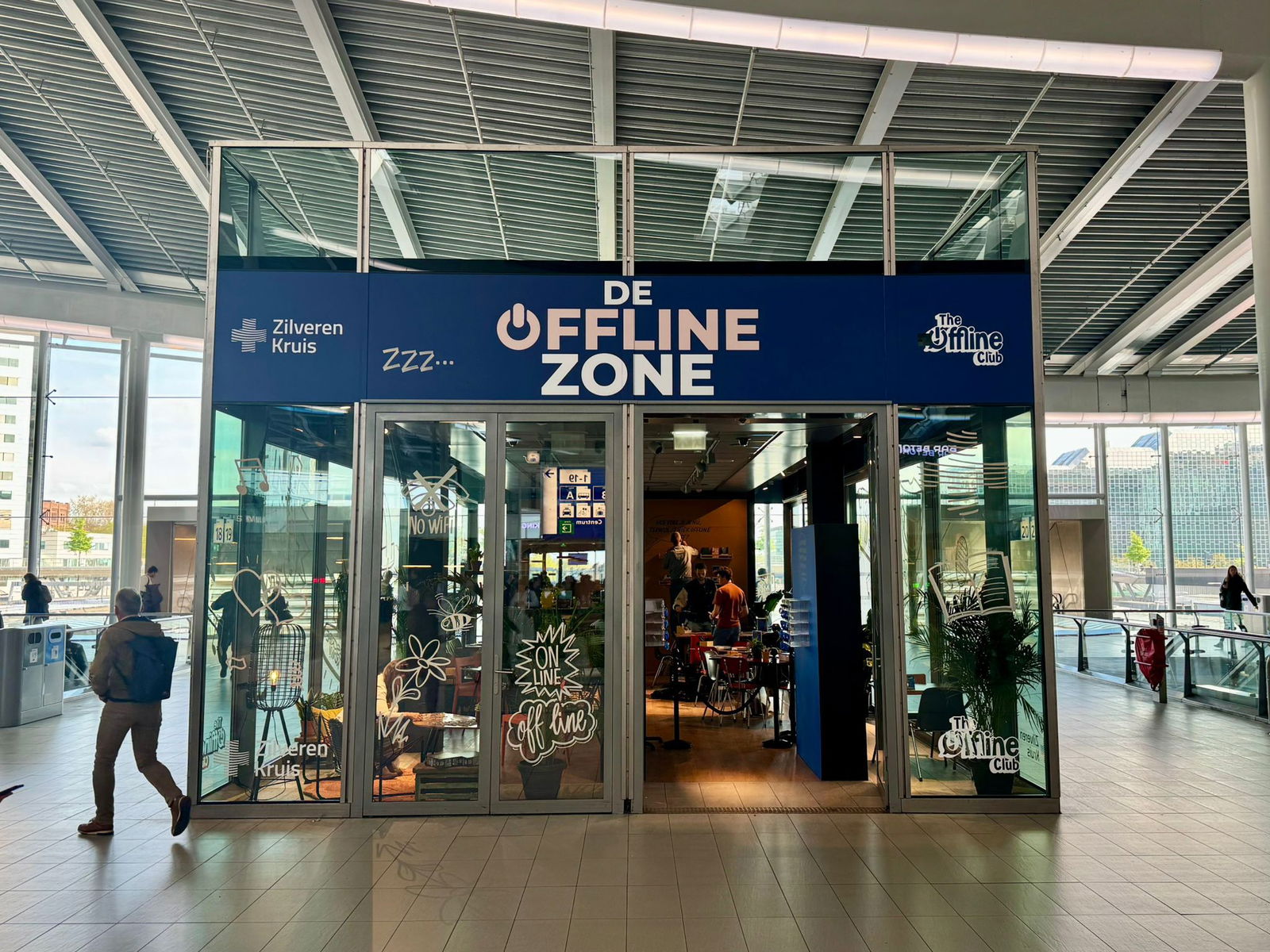 Offline Zone daagt jongeren uit: kun jij nog zonder je telefoon? | FunX